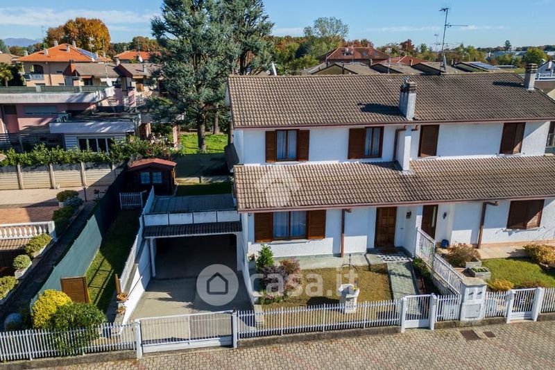 Villetta a schiera in Vendita in Via Montello 88 a Gorla Minore - 188mq ...