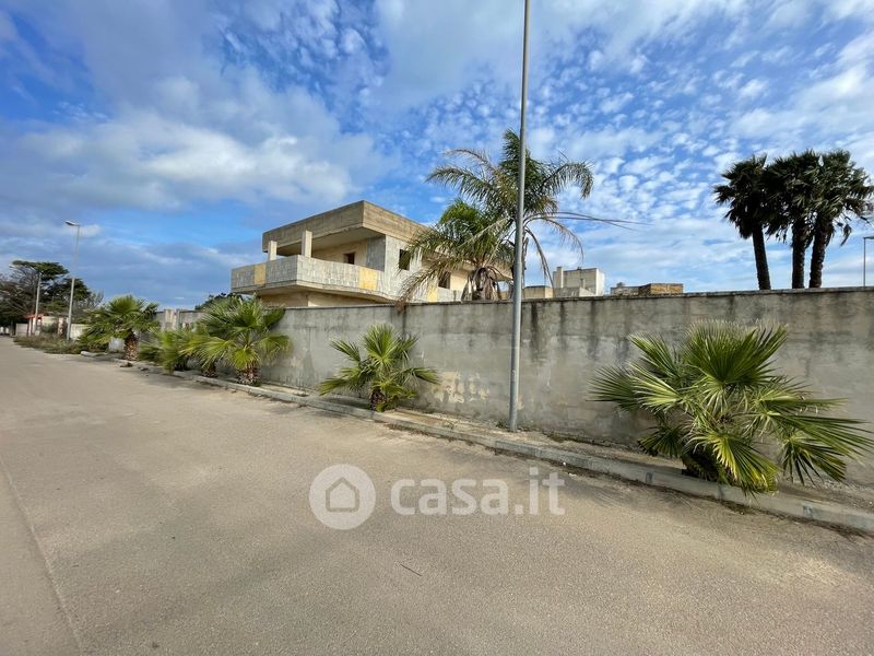 Case in vendita a Squinzano in zona Casalabate - Casa.it