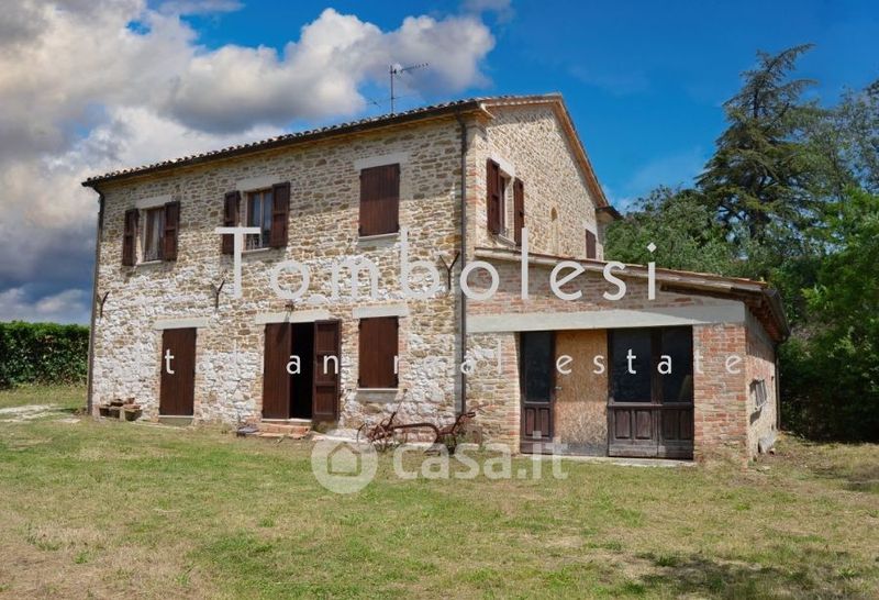 Case in vendita a Fratte Rosa in zona Centro - Casa.it