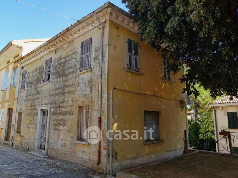 Case economiche in vendita a Pesaro - Casa.it