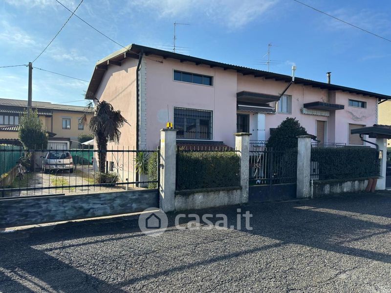 Villa in Vendita in Via Tito Speri Traversa II 1 /D a Chiari - 125mq ...