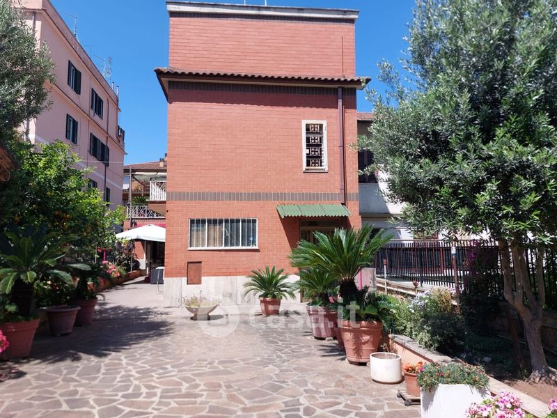 Edifici, stabili e palazzi in vendita a Roma in zona Tor Sapienza, Tor ...