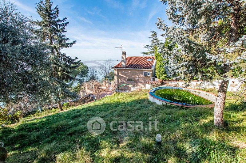 Case con giardino privato in vendita a Trieste in zona Santa Croce ...