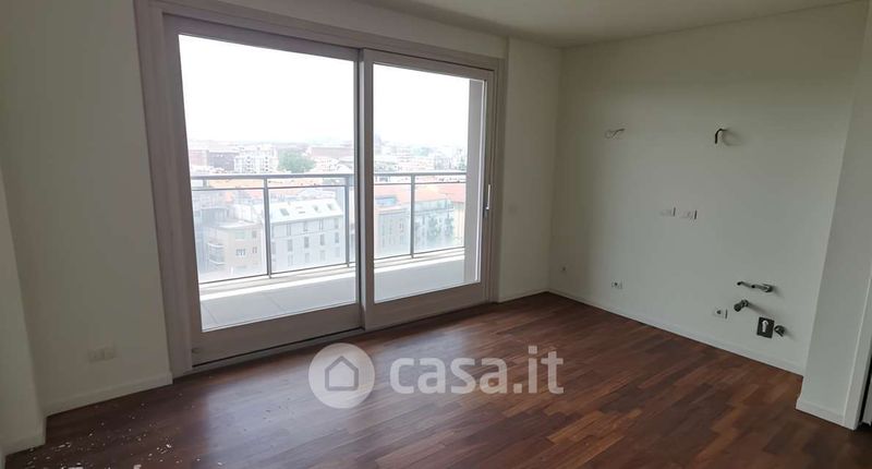 Aste immobiliari a Milano vicino alle fermate della Metro M3 Linea ...