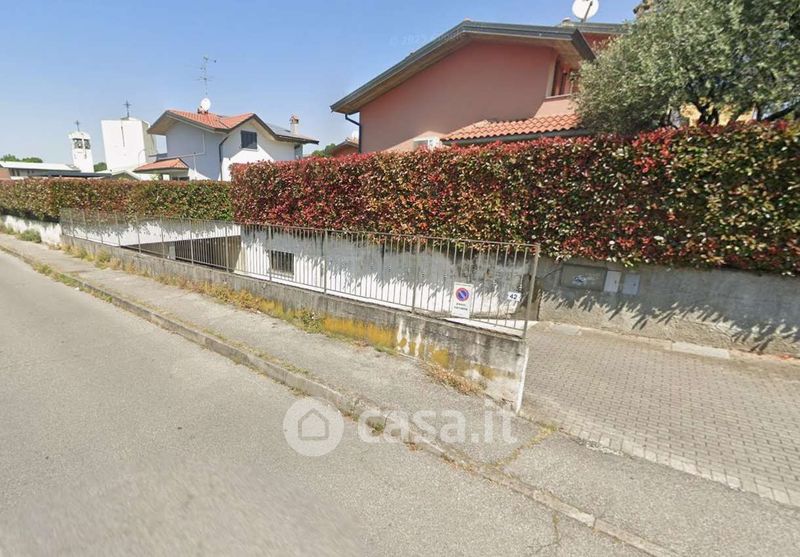 Box/posto auto in Vendita in Via Alessandro Volta 42 a Cassano d'Adda ...