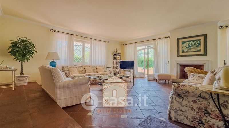 Villa in Vendita in Via Rosseti e Bandini 20 a Forte dei Marmi - 250mq ...