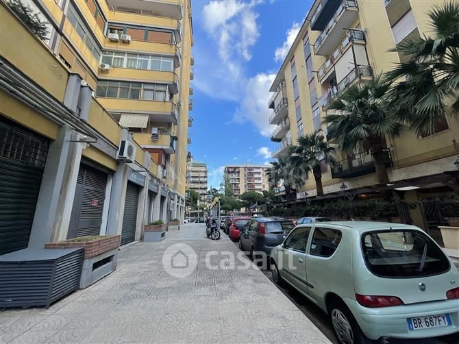 Immobili commerciali in vendita a Palermo in zona Altarello, Passo di ...