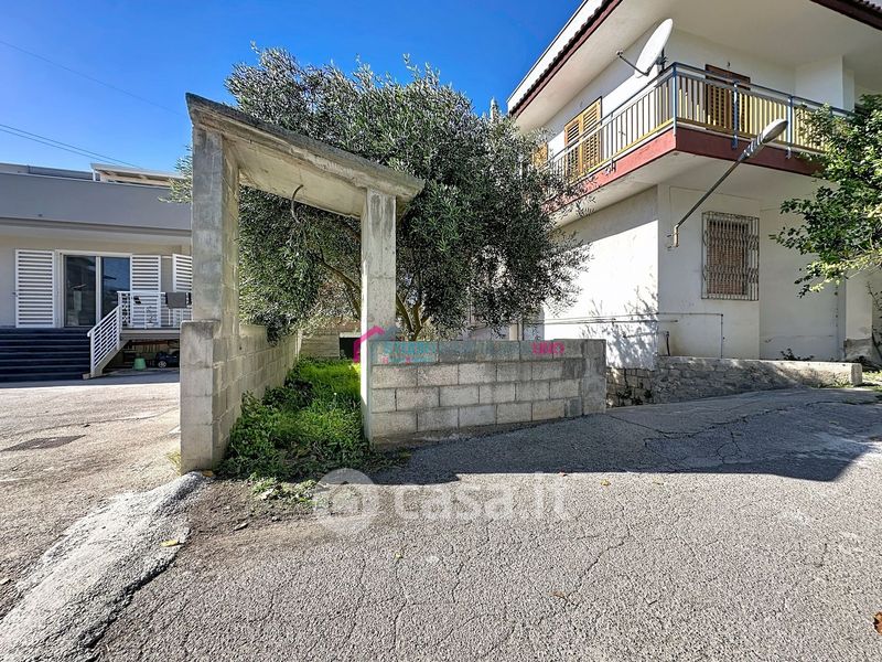 Appartamento in Vendita in Via Ponte di Sirico a Saviano - 293mq - Casa.it