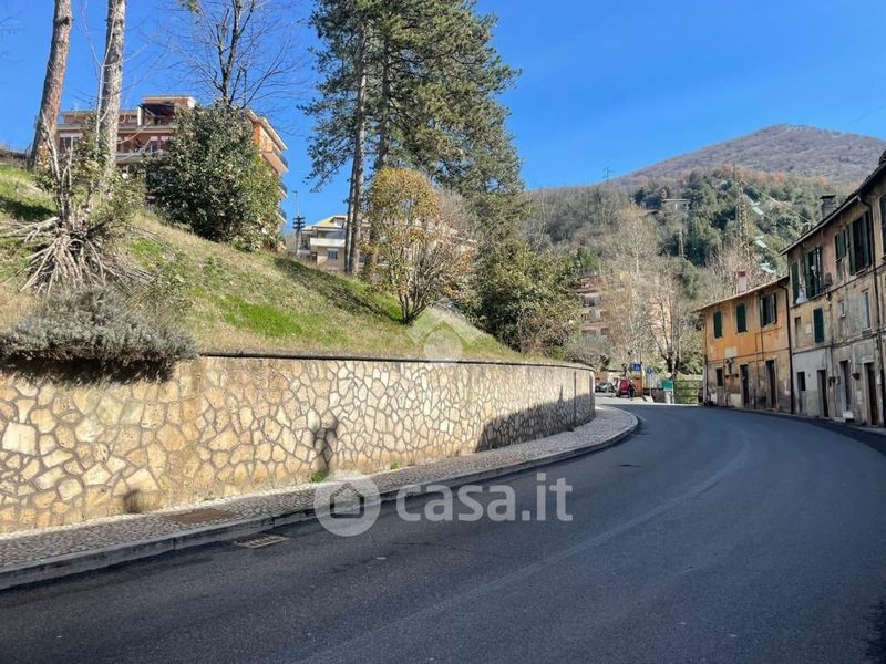 Bilocale in Vendita in Via Papa Braschi 98 a Subiaco - 50mq - Casa.it