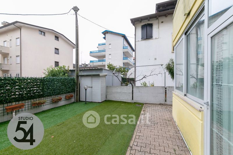 Case con giardino privato in vendita a Jesolo in zona Lido di Jesolo ...