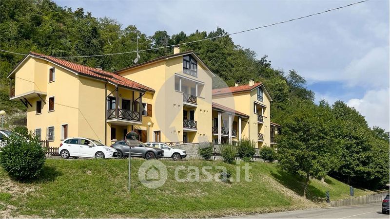 Case in vendita a Castelnovo ne' Monti in zona Centro - Casa.it