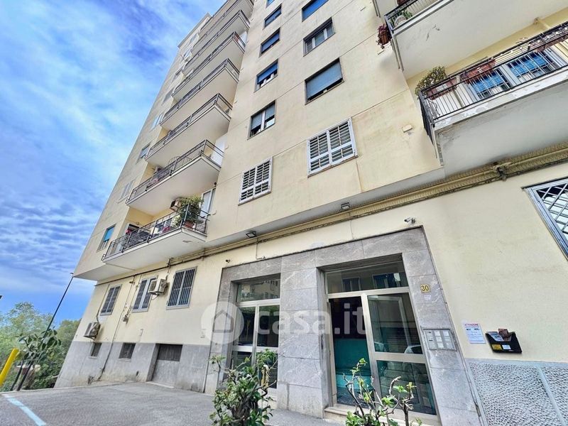 Trilocale in Affitto in Via Rodolfo Falvo 30 a Napoli - 86mq - Casa.it