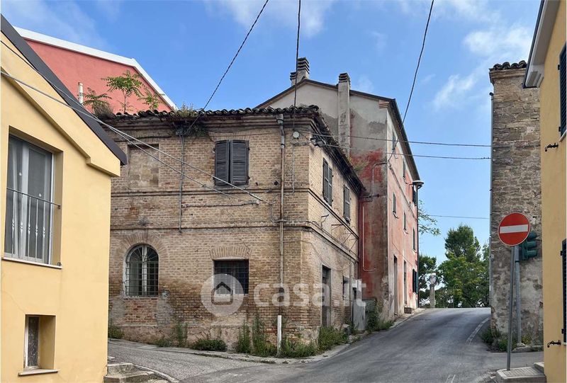 Case in vendita a Ancona in zona Varano - Casa.it