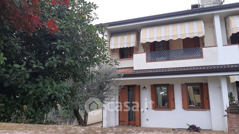 Case in vendita a Montebelluna in zona Busta - Casa.it