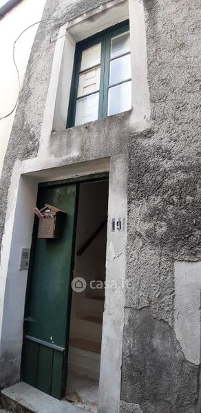 Case indipendenti in vendita a Tortora in zona Tortora - Casa.it