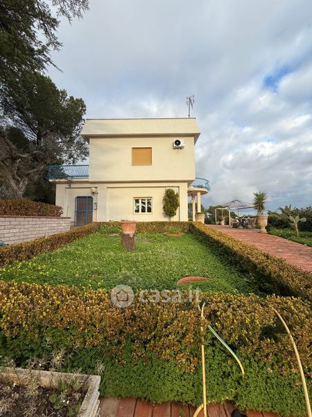 Villa in Vendita in Strada Vicinale Maiata - Vassallaggi a San Cataldo ...