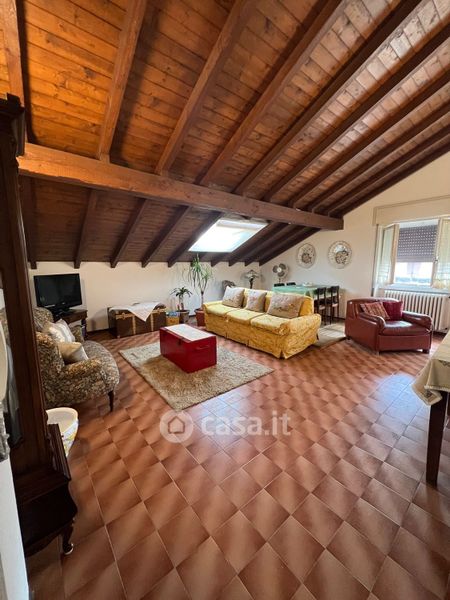 Attico, mansarda in Affitto a Sarnico - 100mq - Casa.it