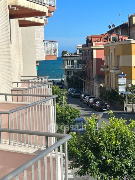 Quadrilocale in Vendita in Viale Daniel Hanbury a Alassio - 125mq - Casa.it