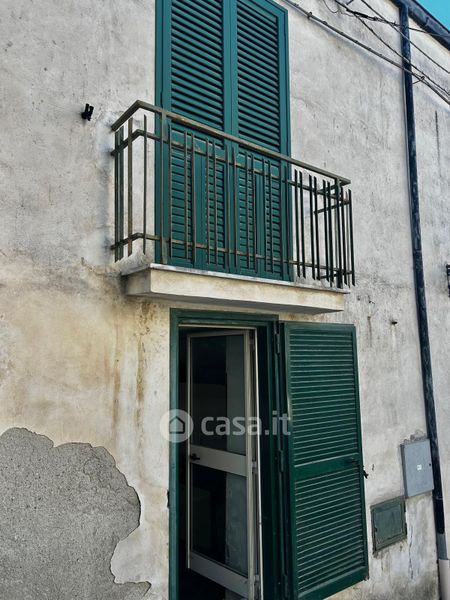 Rustici, casali da ristrutturare in vendita a Forchia - Casa.it