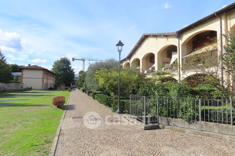 Villetta a schiera in Vendita in Via Roma 30 a Osnago - 166mq - Casa.it