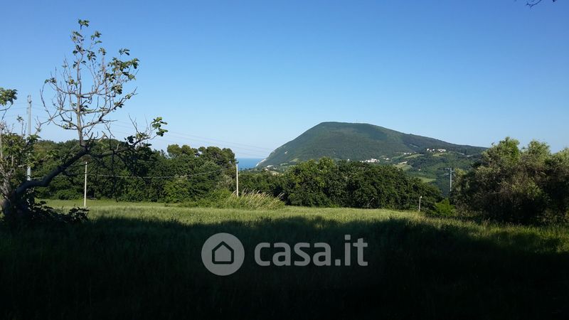 Rustico, casale in Vendita in Frazione Varano a Ancona - 400mq - Casa.it