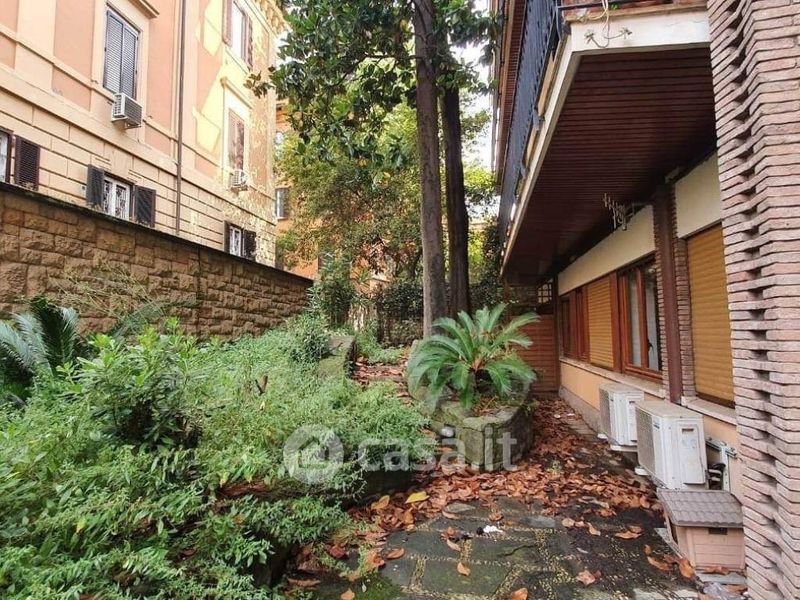 Case con piscina in vendita a Roma in zona Nomentano, Piazza Bologna ...
