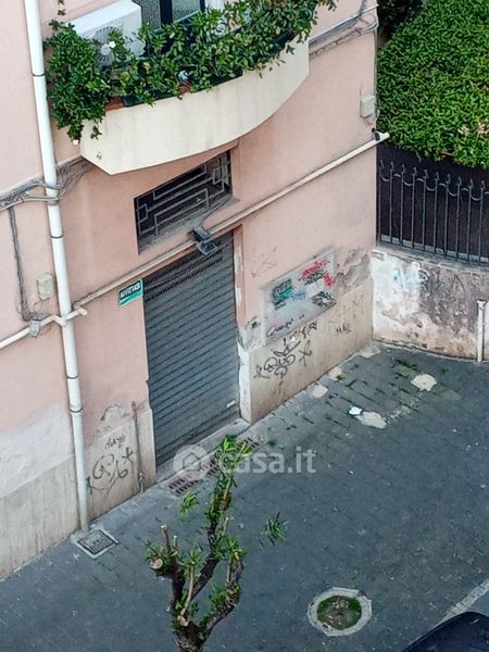 Locale commerciale in Vendita in Via Arce 25 a Salerno - 34mq - Casa.it